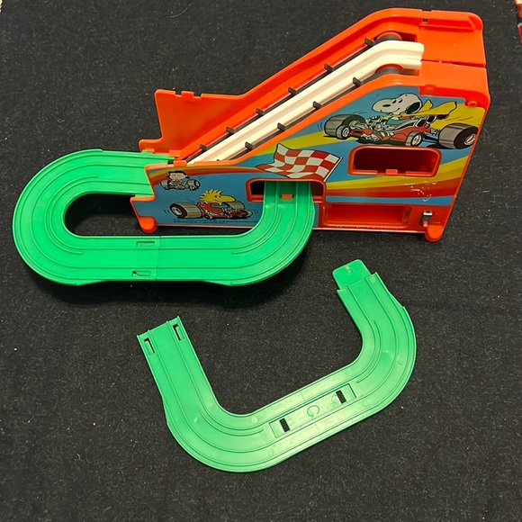 Toys | Vintage Snoopy Speedway Batteryoperated Race Track Ramp | Poshmark